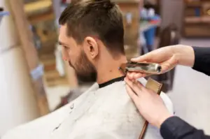 7 Best Razor For Back Of Neck - Best Grooming Tips 2021